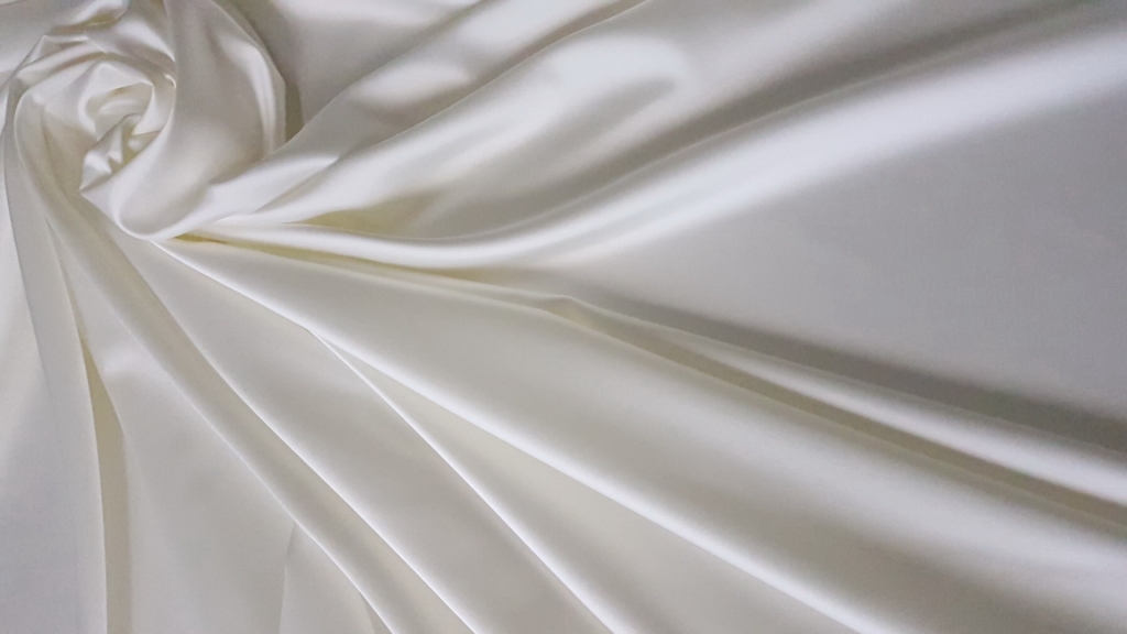 Tafta Oscar alb unt- Evelin Textile