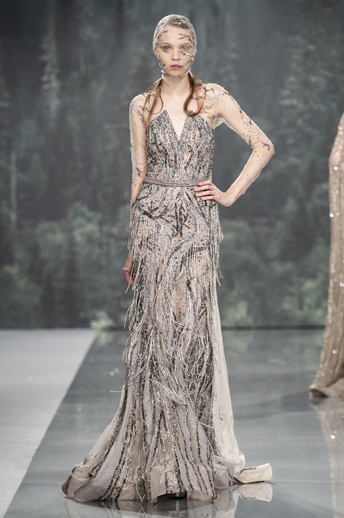 Broderie cu franjuri din margele design Ziad Nakad