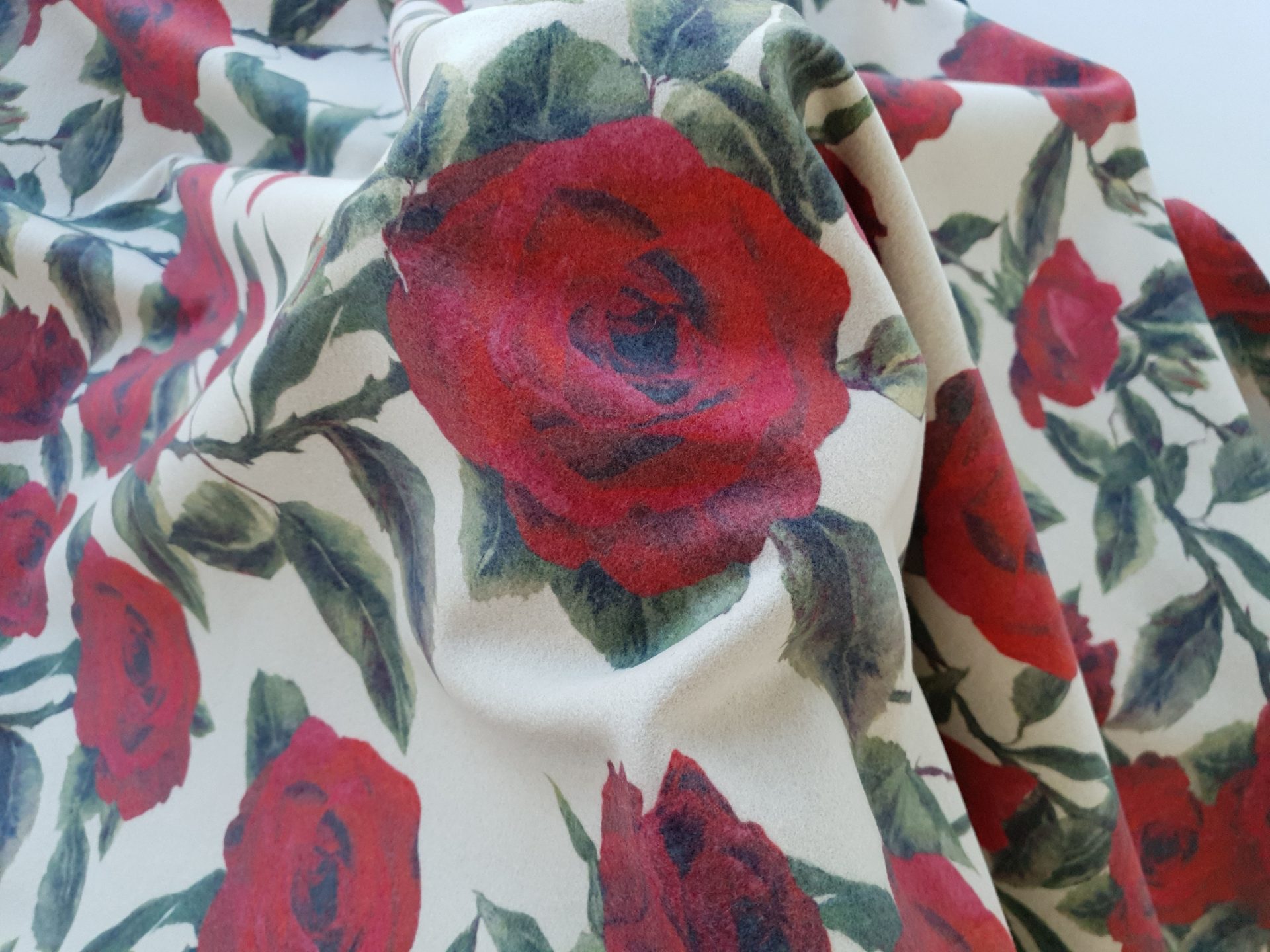 Lana imprimata cu trandafiri - la metru - Evelin Textile