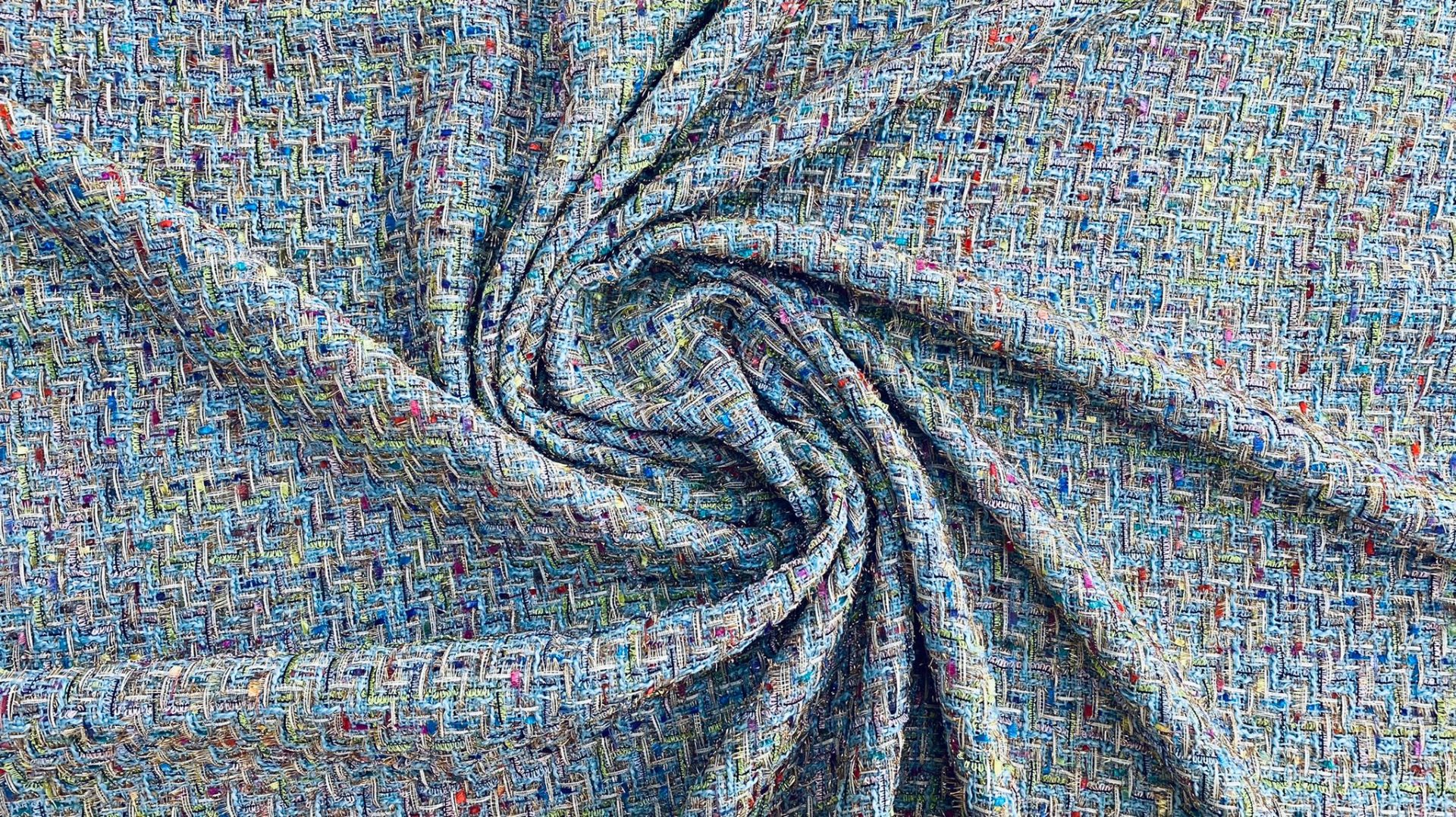 Stofa baby blue tip chanel cu insertii metalizate aurii - Evelin Textile