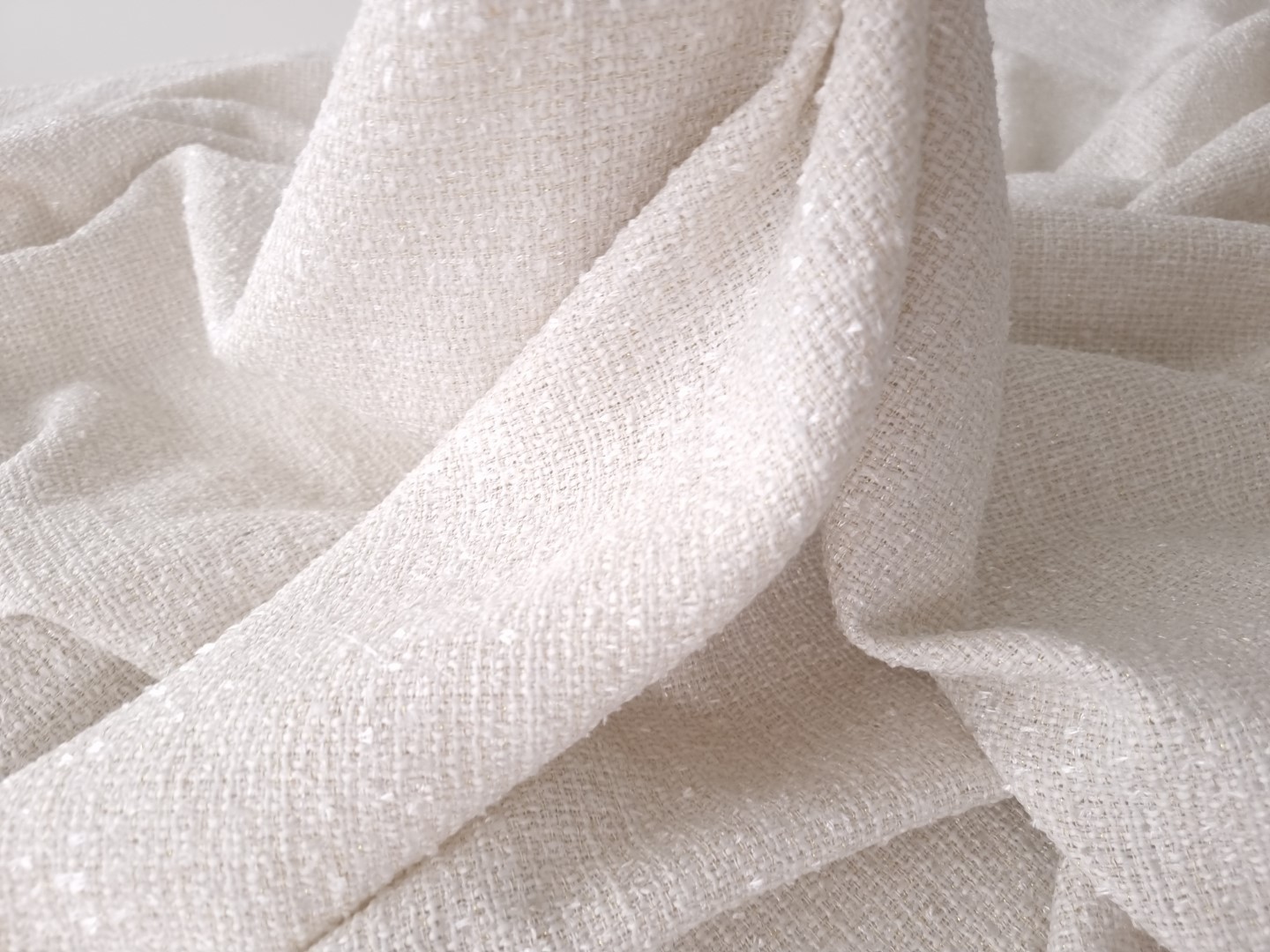 Stofa ivoire tip chanel cu insertii metalizate aurii - Evelin Textile
