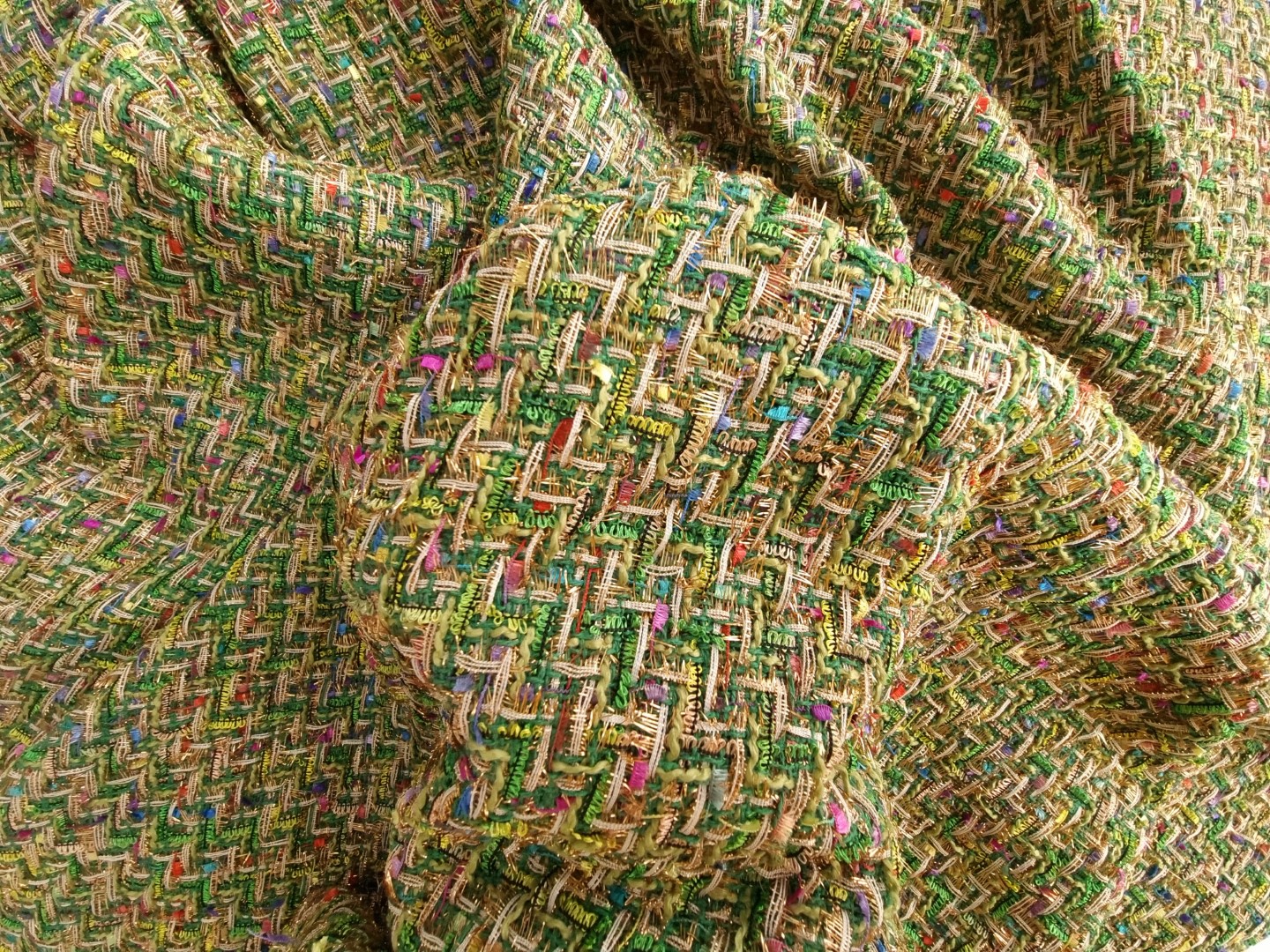 Stofa verde tip chanel cu insertii multicolore - la metru - Evelin Textile