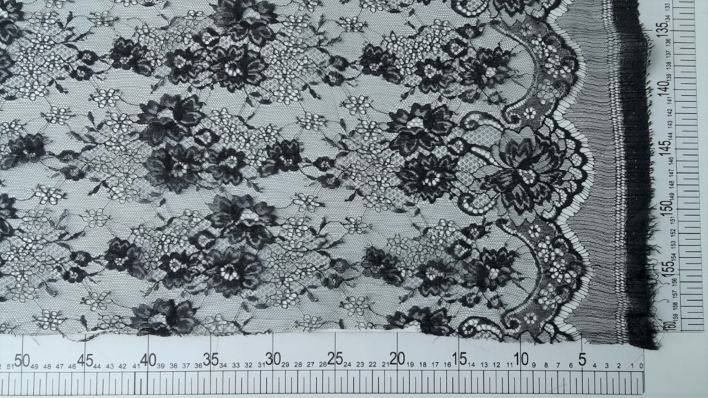 Dantela frantuzeasca neagra din matase naturala - Evelin Textile