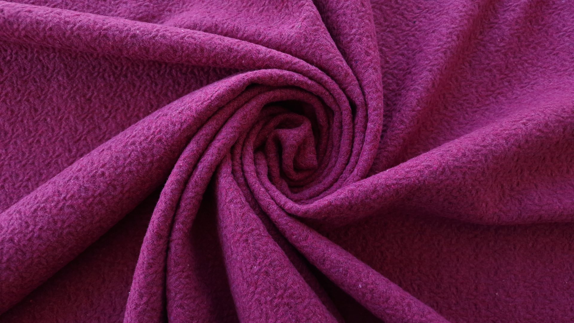 Stofa groasa cu lana fucsia - Evelin Textile