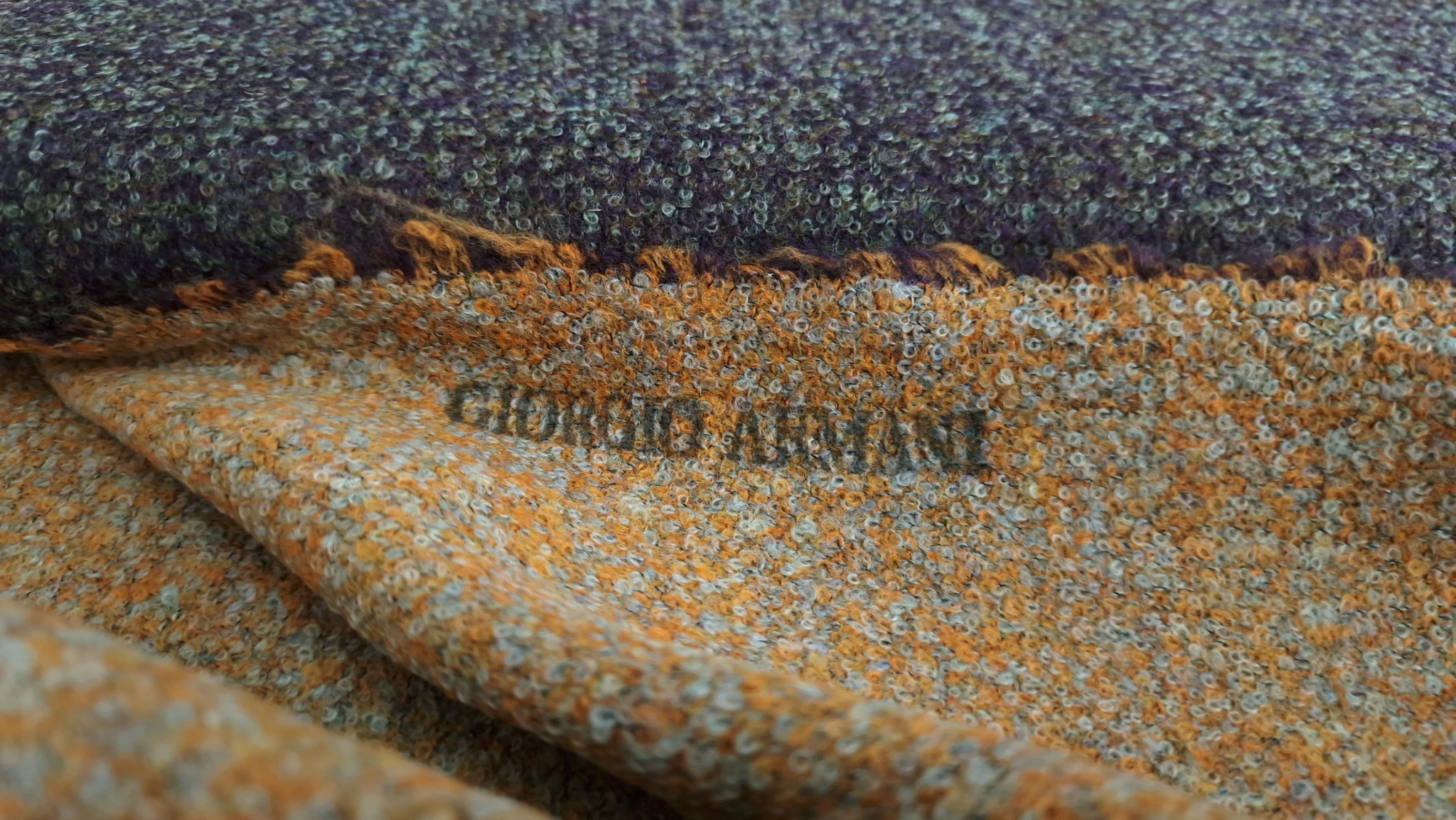 Stofa bucle Armani cu doua fete - Evelin Textile