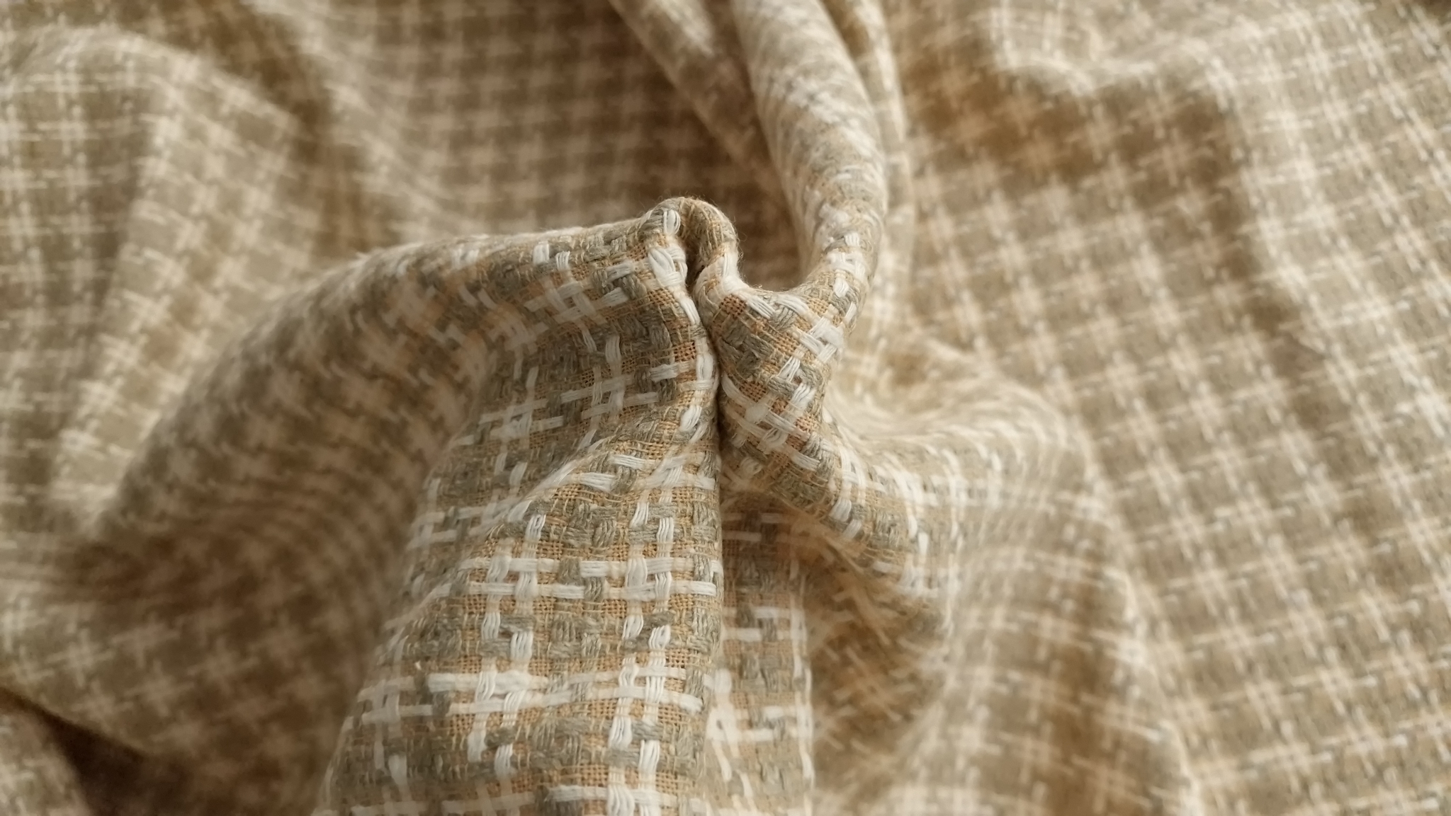 Stofa impletita tip chanel cu matase naturala - Evelin Textile